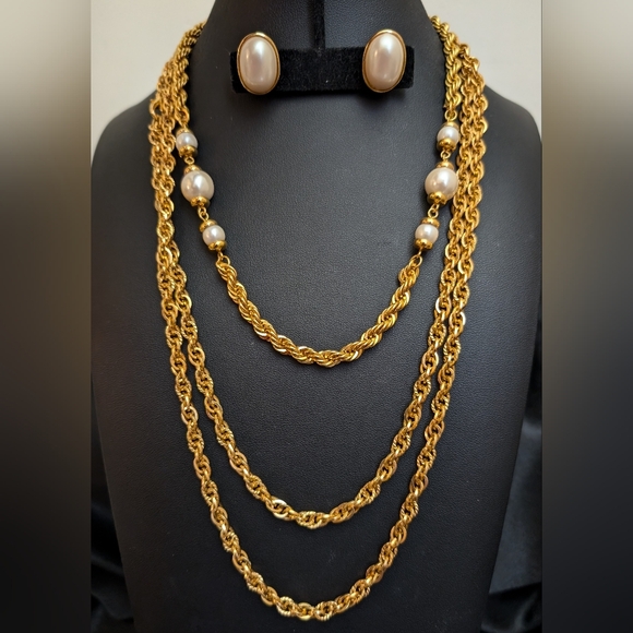 Napier, LR & Monet | Jewelry | 2 Vintage Napier Lr Redish Gold And ...